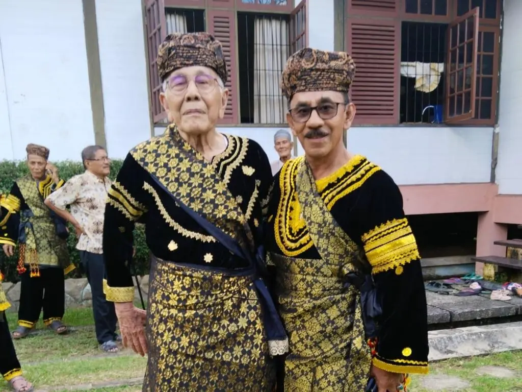 Mengenal Suku Tertua yang ada di Kota Padang - Hotel Padang